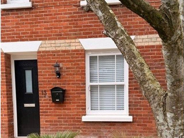 Meeting House Lane, Ringwood BH24, 2 bed flat to rent, £1,400 pcm | PrimeLocation