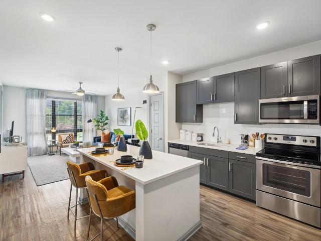 Meeting Street Lofts 2 Bedroom Apartment for Rent at 601 Meeting St, Charleston, SC 29403 East Central