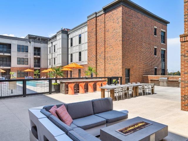 Meeting Street Lofts 2 Bedroom Apartment for Rent at 601 Meeting St, Charleston, SC 29403 East Central