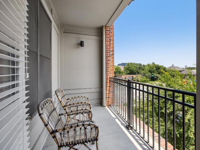 Meeting Street Lofts 2 Bedroom Apartment for Rent at 601 Meeting St, Charleston, SC 29403 East Central