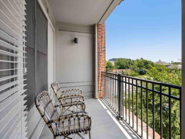 Meeting Street Lofts Studio Apartment for Rent at 601 Meeting St, Charleston, SC 29403 East Central