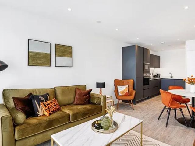 Meeches House, Capital Interchange Way, London, TW8 0YH, United Kingdom | 1 bed house for rent #167702203 | Rentberry