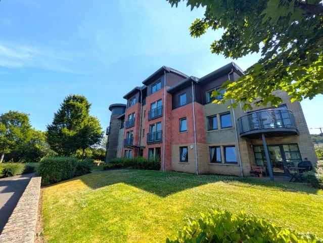 Meggetland View, Craiglockhart. 2 bed flat to rent £1,680 pcm £388 pw