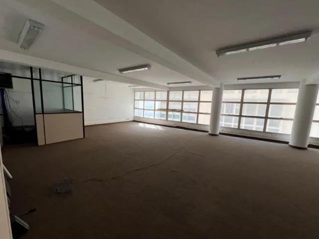 Meio andar com 128 metros quadrados em Sé São Paulo SP
