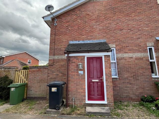 Melton Close, Wymondham NR18, 1 bed terraced house to rent, £795 pcm | PrimeLocation