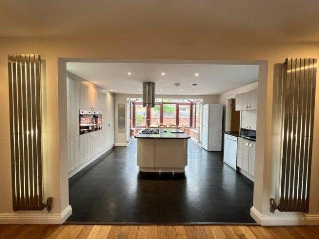 Melton Grove 7 bed house share to rent £4,396 pcm £1,014 pw