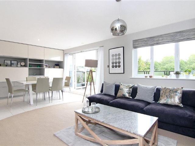 Melton House, 74 Worple Road, SW19 3 bed penthouse to rent £3,500 pcm £808 pw