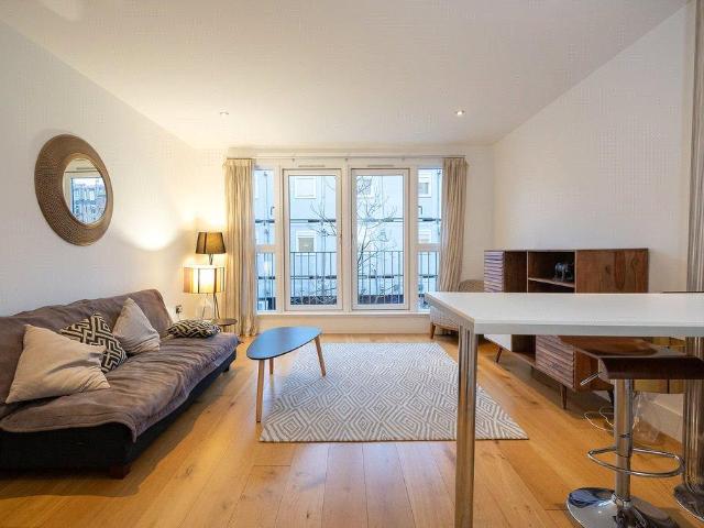 Melvin Walk, Edinburgh, EH3 1 bed flat to rent £1,325 pcm £306 pw