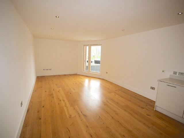 Melvin Walk, Edinburgh, EH3