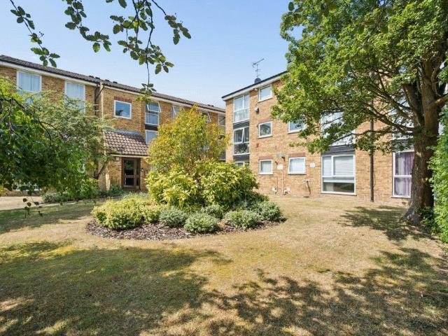 Melville Close, Ickenham UB10, 2 bed flat to rent, £1,550 pcm | PrimeLocation