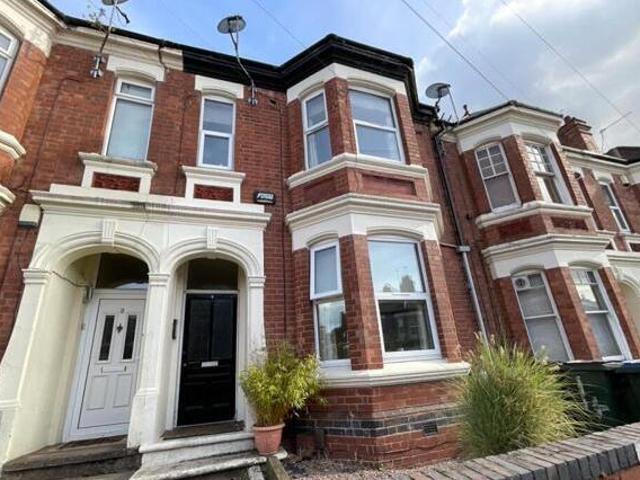 Melville Road, Lower Coundon, 4 Bedroom Flat