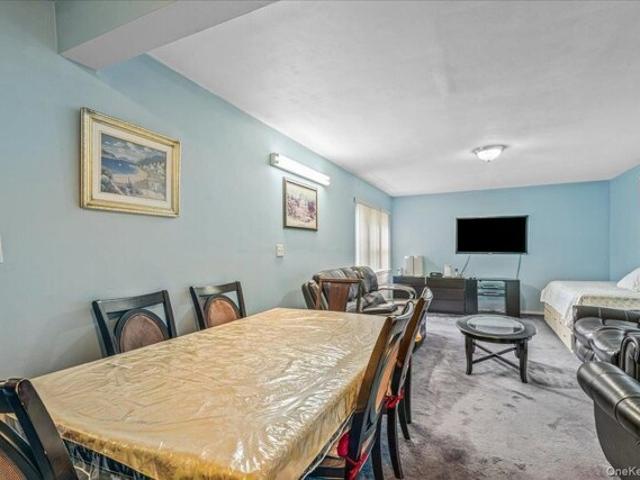 Melbourne Ave Unit E, Flushing, Property For Sale