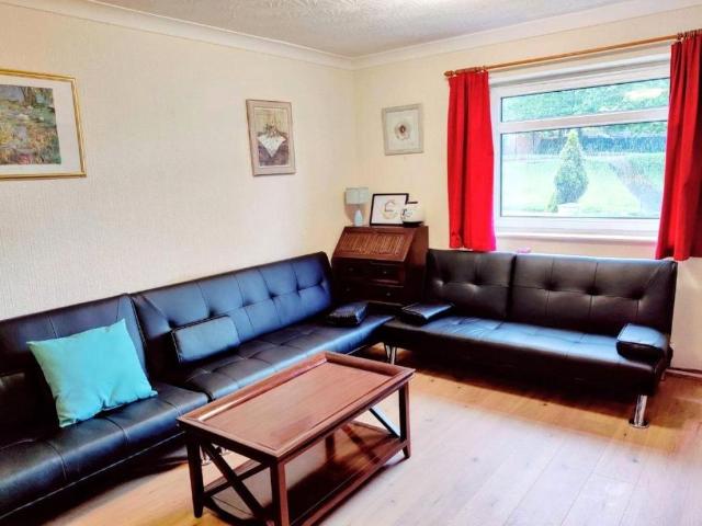 Melbourne Avenue, Burton on Trent, Staffordshire, DE15