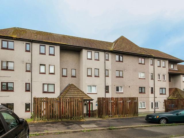 Melbourne Street, Craigshill, Livingston EH54, 2 bed flat to rent, £795 pcm | PrimeLocation