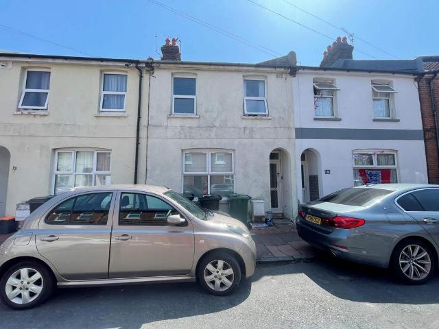 Melbourne Road, Eastbourne BN22 3 bed terraced house to rent £1,295 pcm £299 pw