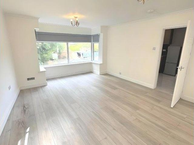 Melbourne Road, Halesowen B63, 2 bed flat to rent, £895 pcm | PrimeLocation