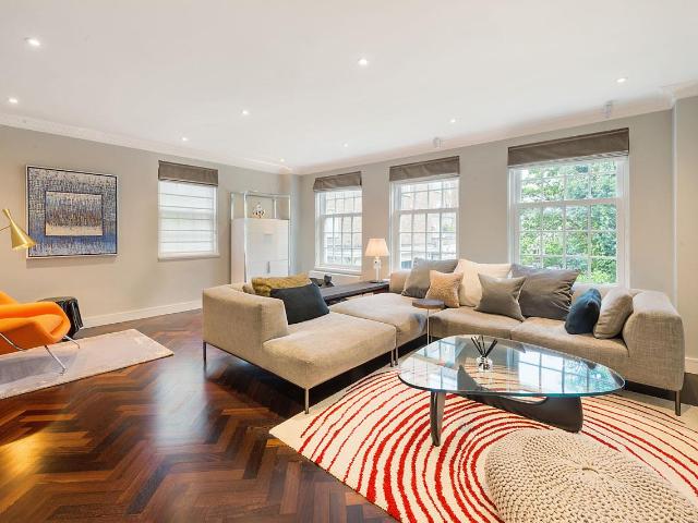 Melbury Road, Holland Park, London, W14 Century 21 United Kingdom