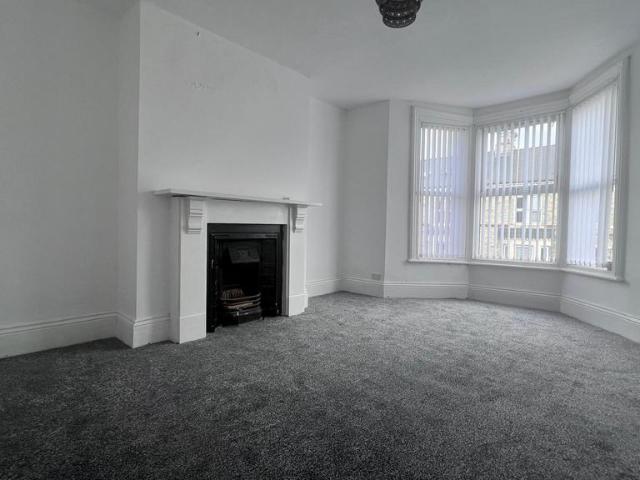 Meldon Terrace, Newcastle upon Tyne NE6 5 bed flat to rent £1,600 pcm £369 pw