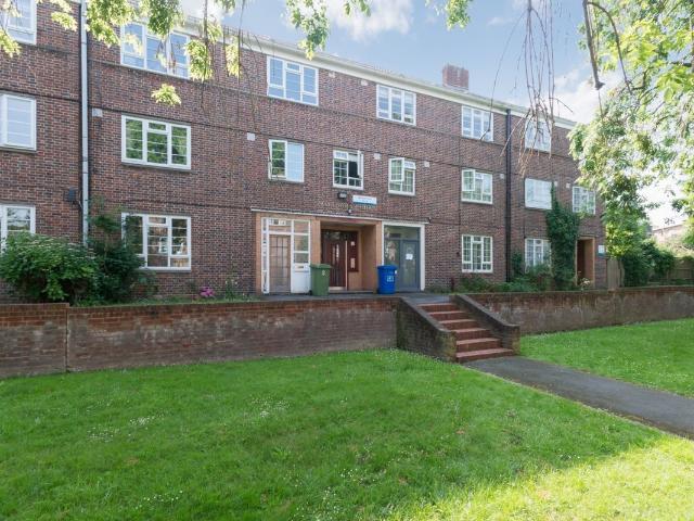 Melford Road, London SE22, 2 bed flat to rent, £2,000 pcm | PrimeLocation
