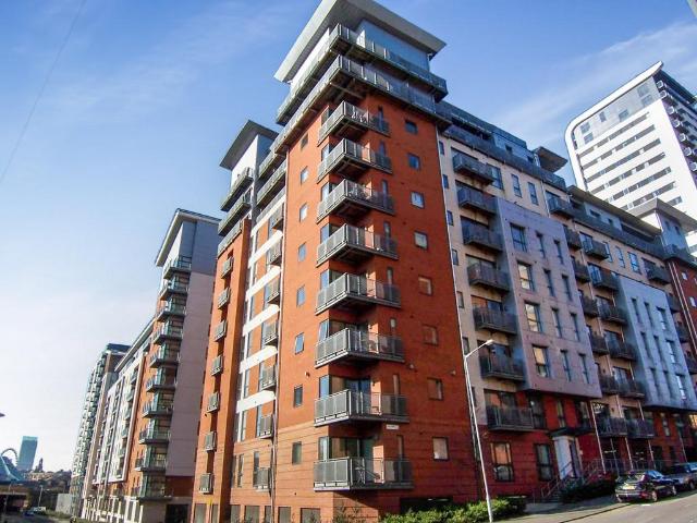 Melia House, 19 Lord Street, Green. 2 bed flat to rent £1,295 pcm £299 pw