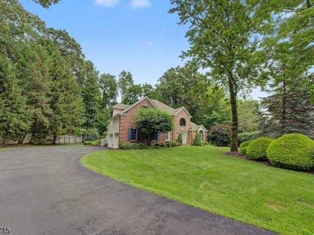 Melissa Dr, Denville, Home For Sale