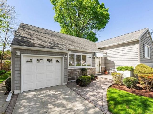 Melissa Ln, North Bellmore, Home For Sale