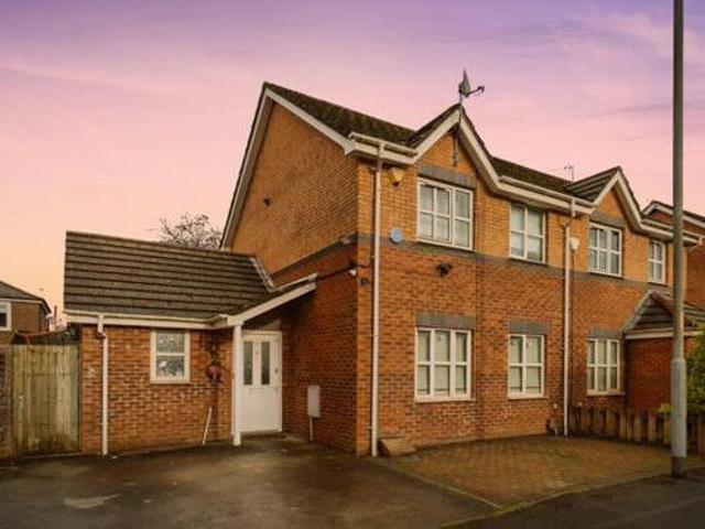 Melland Road, Gorton, 4 Bedroom Semi detached