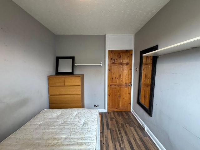 Mellish Street, London E14, 4 bed shared accommodation to rent, £650 pcm | PrimeLocation