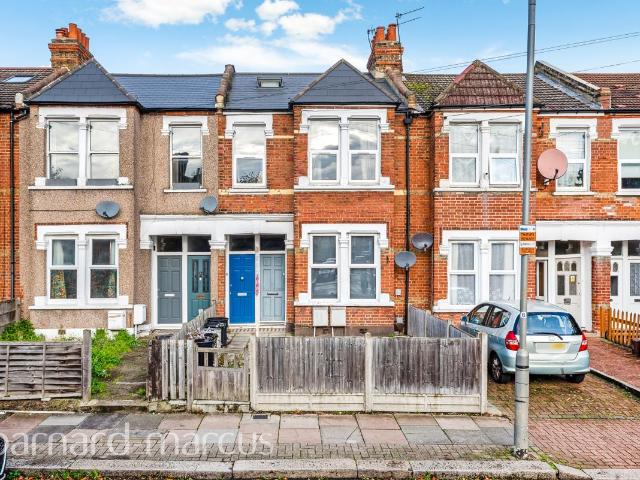 Mellison Road, London SW17, 2 bed flat to rent, £2,200 pcm | PrimeLocation