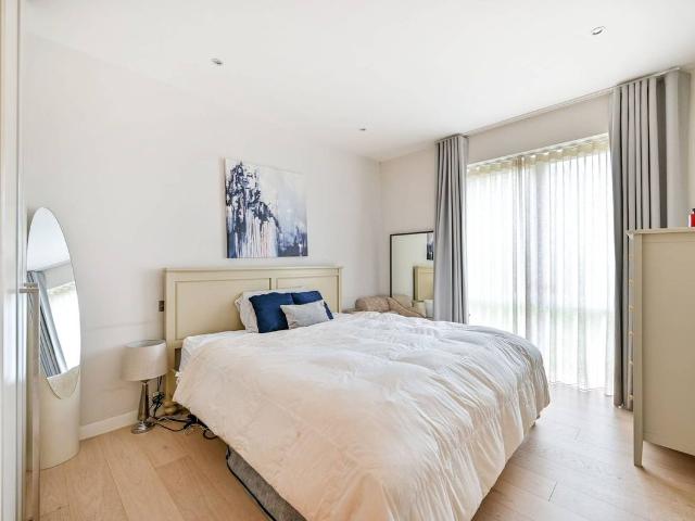 Melliss Avenue, Kew, Richmond TW9, 2 bed flat to rent, £5,000 pcm | PrimeLocation