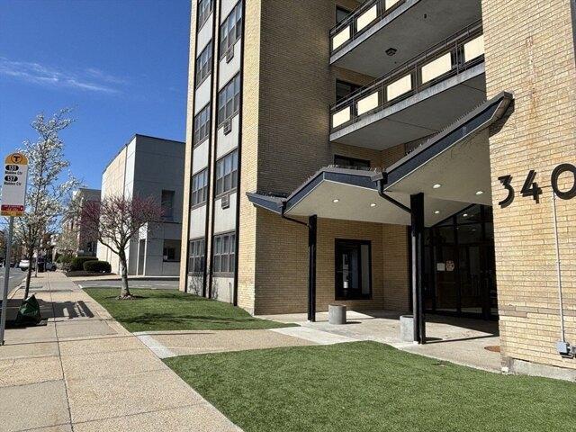 Melrose MA 02176 LS102823662