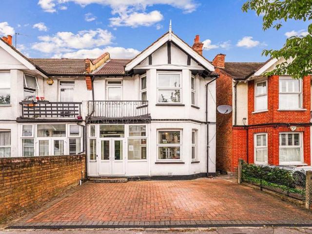 Melrose Avenue, London 4 bed house to rent £2,900 pcm £669 pw