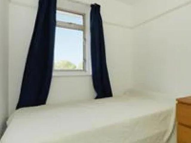 Melrose Avenue, London, CR4 2HT, United Kingdom | 4 bed house for rent #167455323 | Rentberry