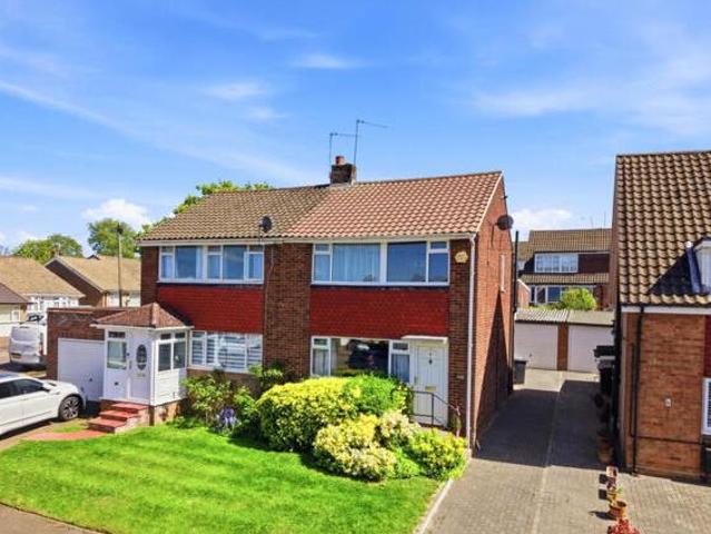 Melrose Avenue, Potters Bar, 3 Bedroom Semi detached