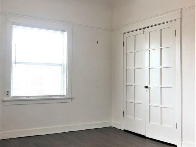 Melrose Apartments Studio Apartment for Rent at 2164 2nd Ave, San Diego, CA 92101 Park West