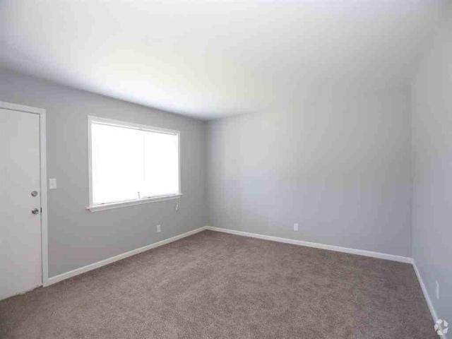 Melrose Place Apartments 1 Bedroom Apartment for Rent at 6541 Raytown Rd, Raytown, MO 64133