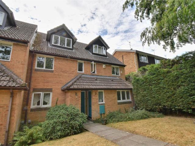 Melrose Place, Watford, Hertfordshire WD17, 2 bed flat to rent, £1,850 pcm | PrimeLocation