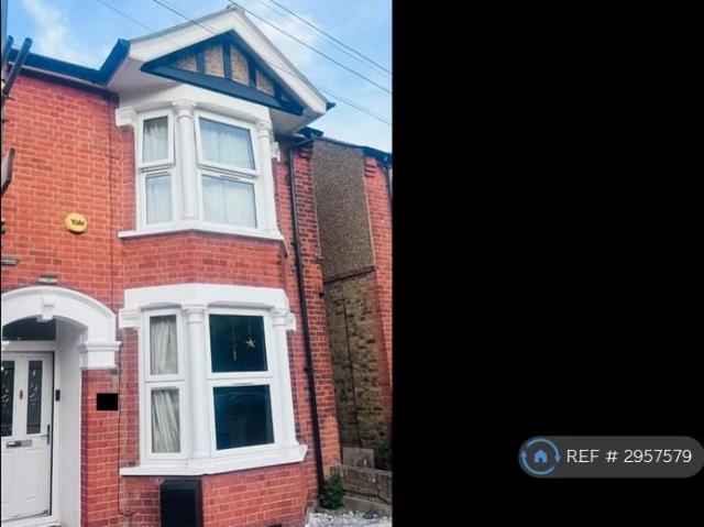 Melrose Road, Pinner, HA5 5 bed semi detached house to rent £3,300 pcm £762 pw