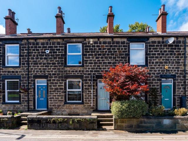 Melrose Terrace, Leeds LS18 2 bed terraced house to rent £1,295 pcm £299 pw