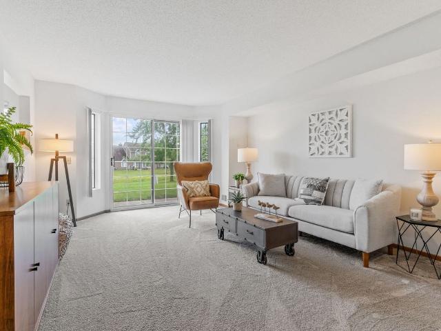 Mequon Trail Townhomes 3 Bedroom Apartment for Rent at 7100 Tamarack Ct, Mequon, WI 53092