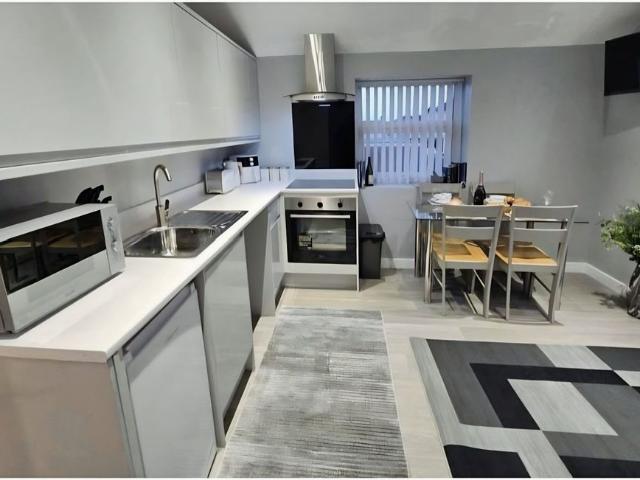 Merthyr Road, Cardiff CF14, 2 bed maisonette to rent, £1,250 pcm | PrimeLocation