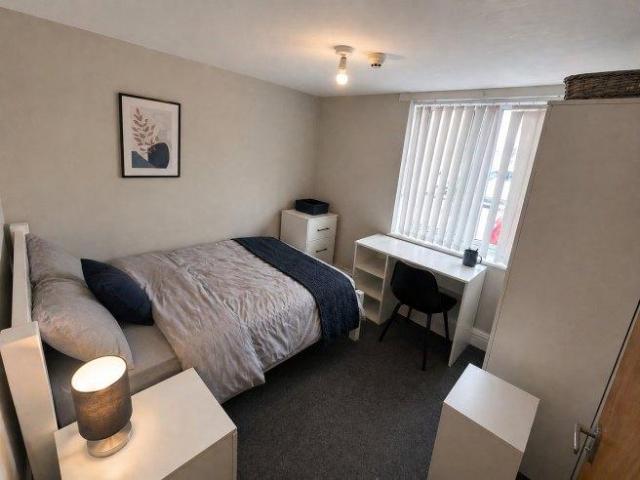 Merthyr Street 8 bed house share to rent £2,080 pcm £480 pw