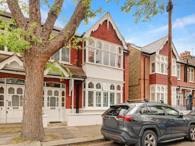 Merton Avenue, Chiswick W4, 2 bed flat to rent, £3,200 pcm | PrimeLocation