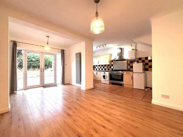 Merton Avenue, Swindon, Wiltshire, SN2
