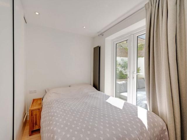 Merton Avenue, W4 1TA, London