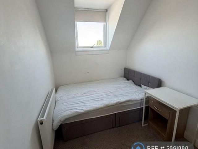 Merton Road, London, SW18 2 bed flat to rent £1,750 pcm £404 pw