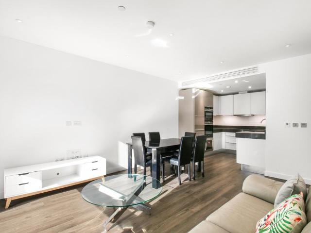 Meranti House, London, E1 2 bed apartment to rent £4,225 pcm £975 pw