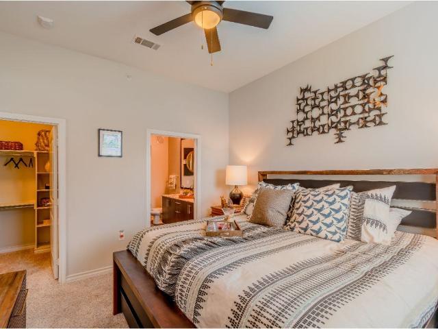 Mercer Crossing Apartments 1 Bedroom Apartment for Rent at 11700 Luna Rd, Farmers Branch, TX 75234