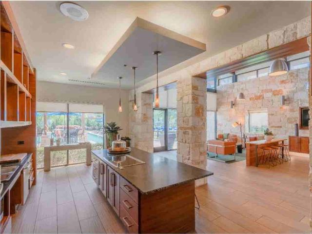 Mercer Crossing Apartments 3 Bedroom Apartment for Rent at 11700 Luna Rd, Farmers Branch, TX 75234