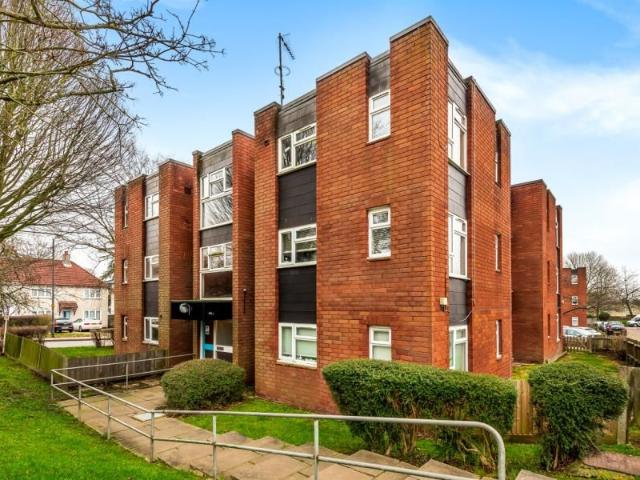 Mercer Place, Pinner HA5, 1 bed flat to rent, £1,400 pcm | PrimeLocation